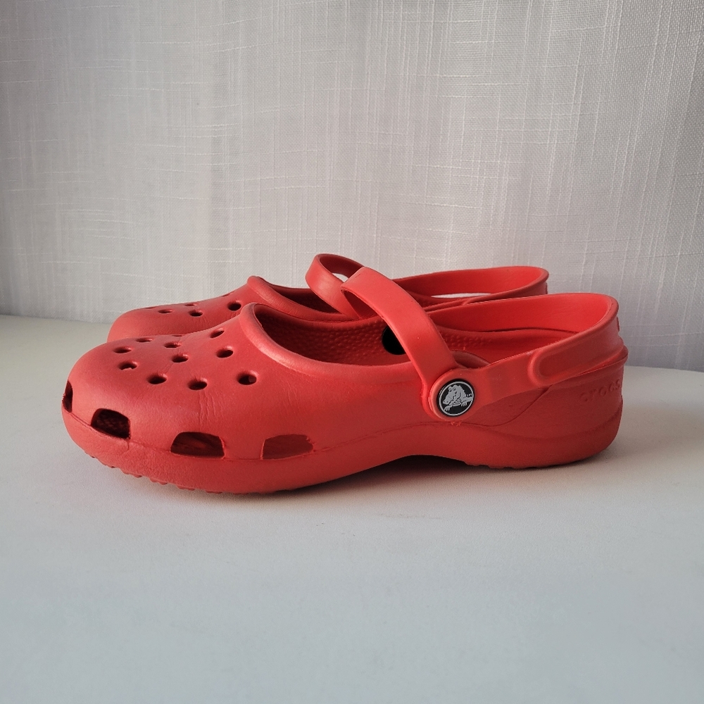 Crocs Women's Mary Janes In Red Size 7 - Gem